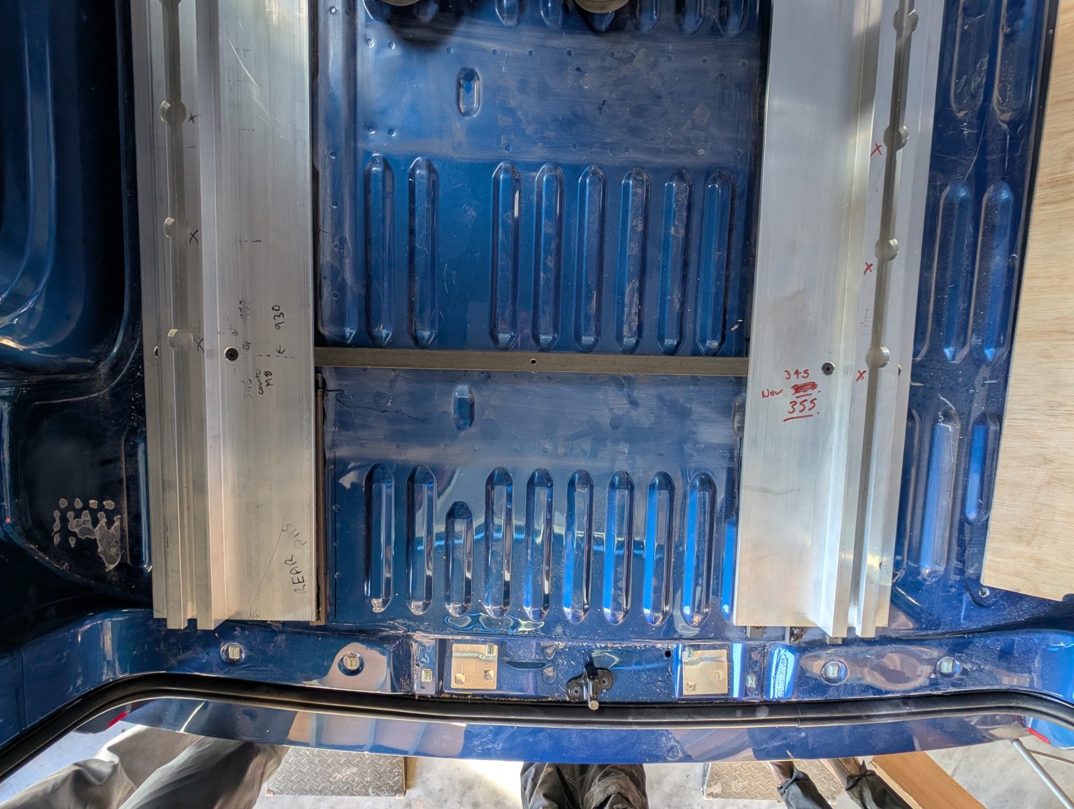 RIB Bed on Rails | CampervanSeating UK | GlideMotion